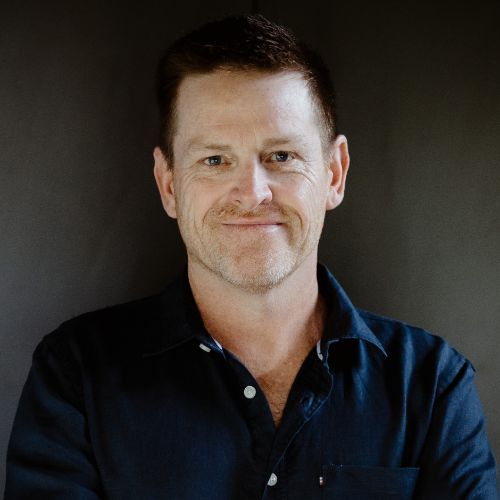 Peter Baines - Powerful Storyteller and Leadership Speaker