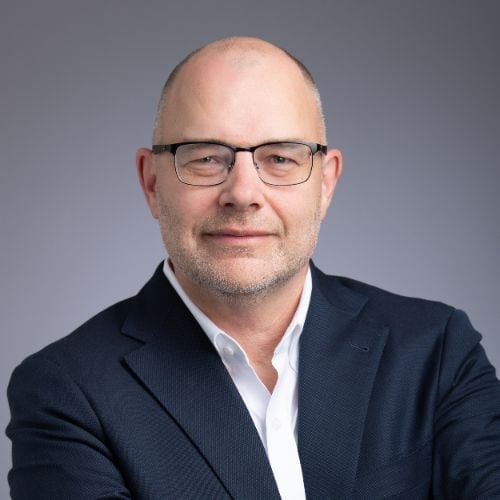 Brent Adamson | Challenger Sale Co-author & B2B Strategist